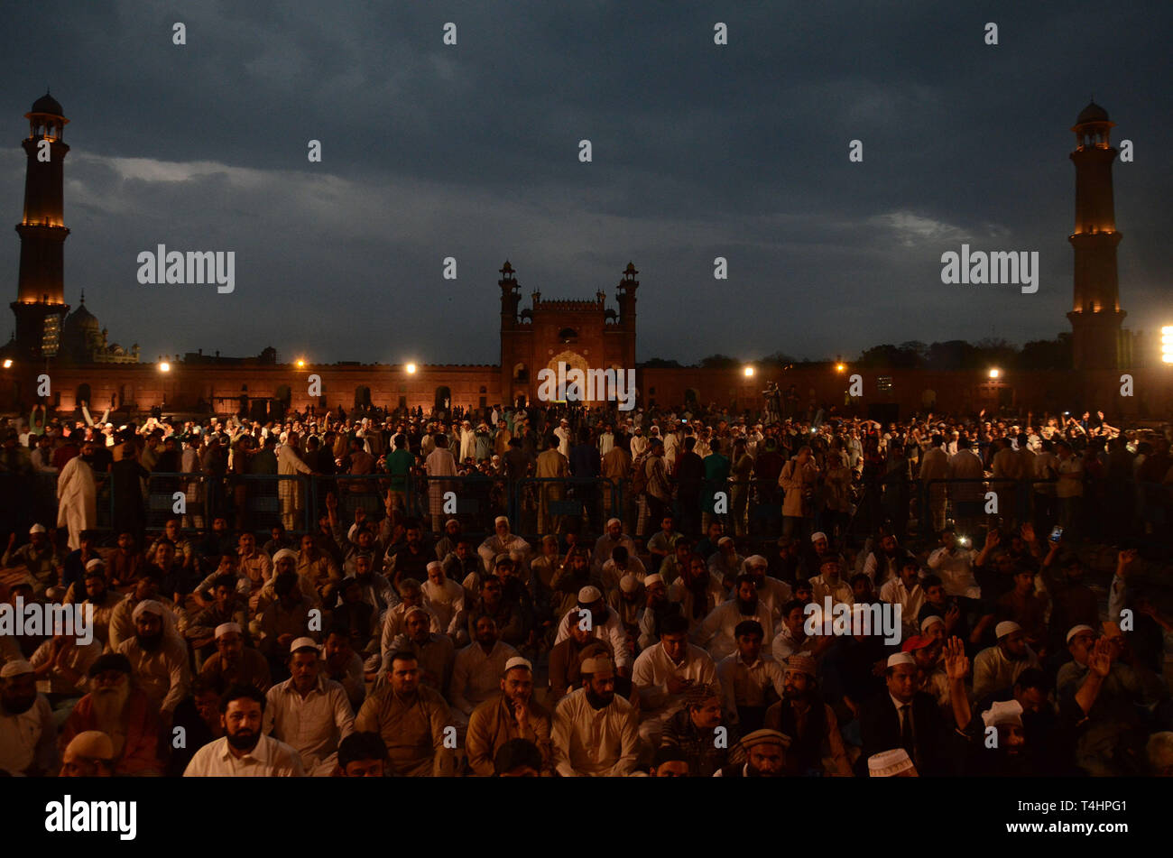 Lahore, Pakistan. 16 Apr, 2019. Imam - e - Kaaba, (Imam von Masjid Al ...