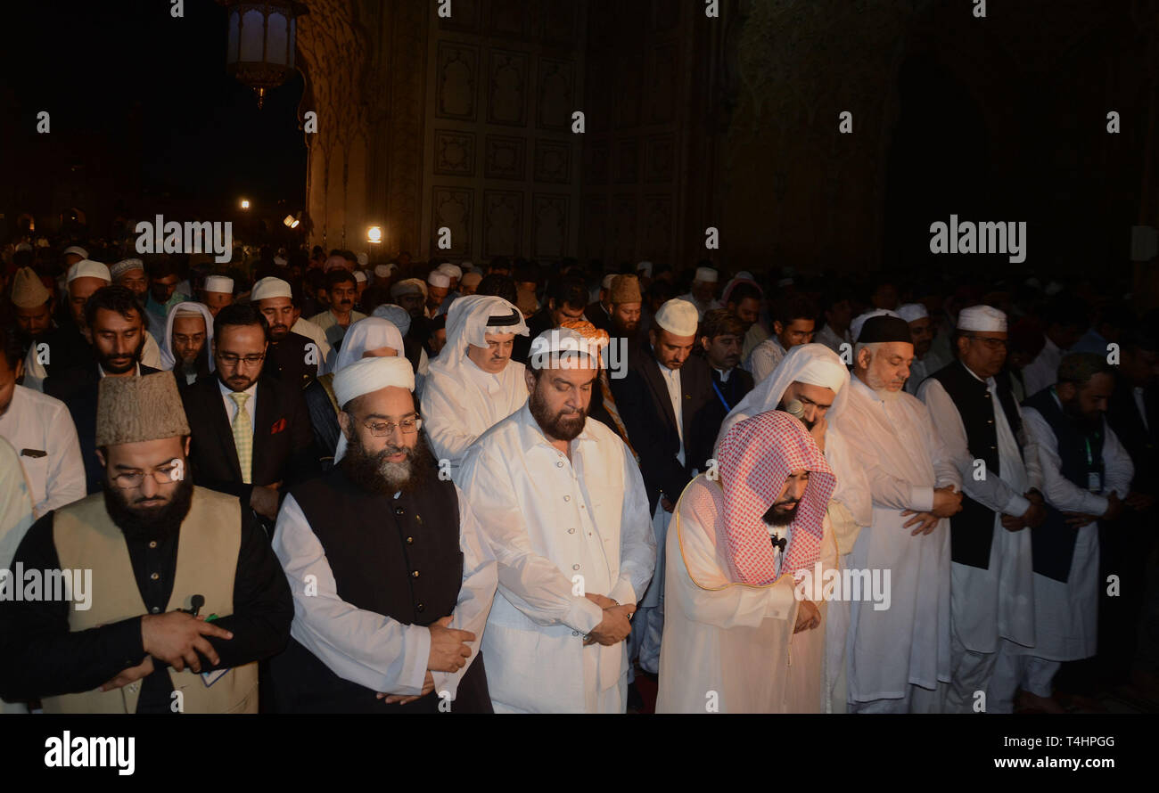 Lahore, Pakistan. 16 Apr, 2019. Imam - e - Kaaba, (Imam von Masjid Al ...