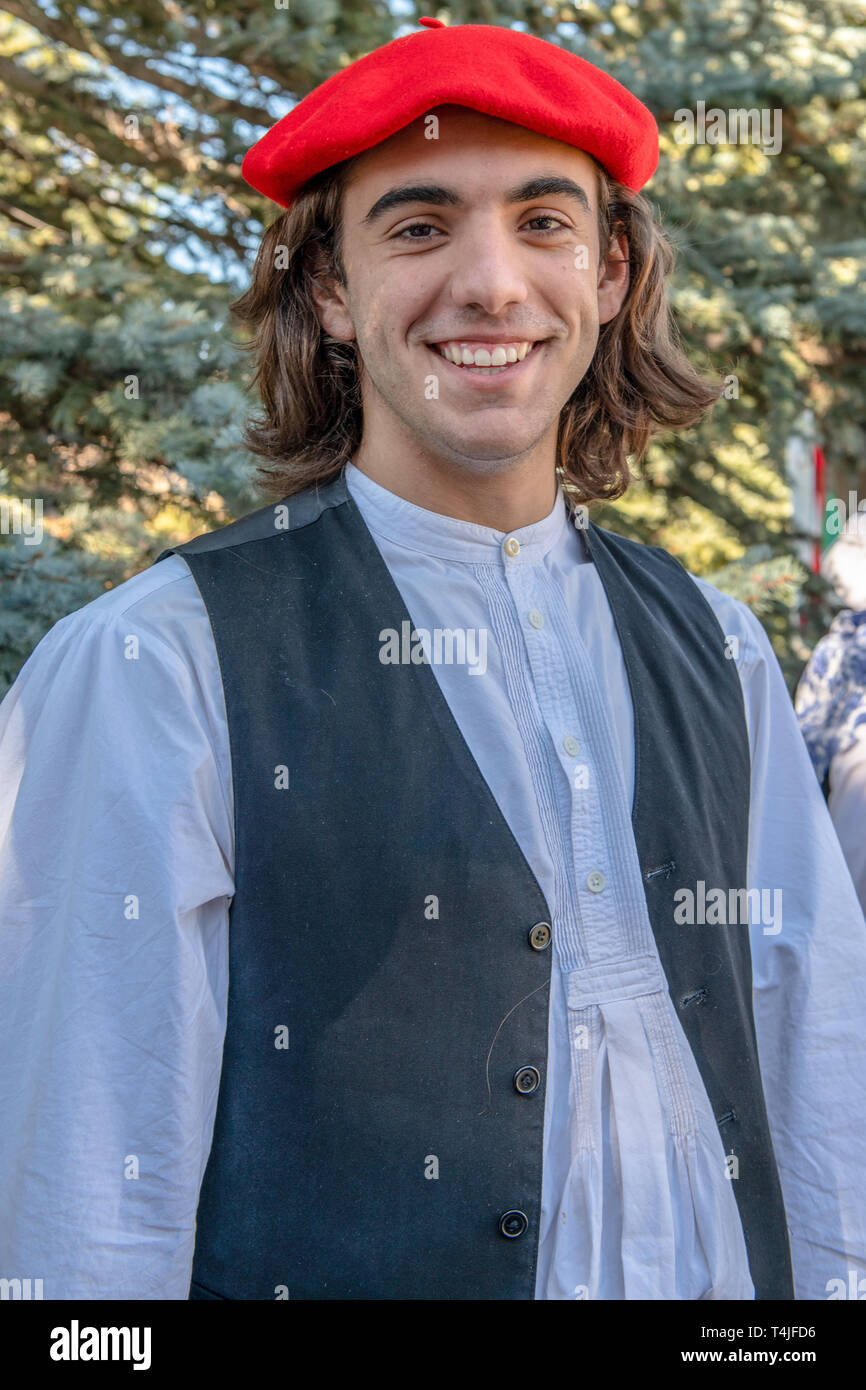 Baskische Tänzer an der Unterkante der Schafe Festival in Idaho, USA ...