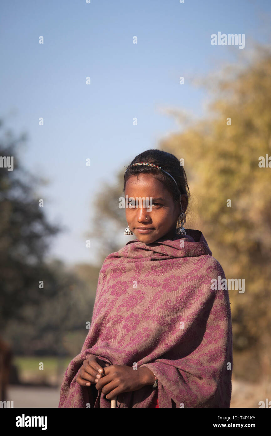 Ländliche Indische Teenager Mädchen Fotos Und Bildmaterial In Hoher 7417