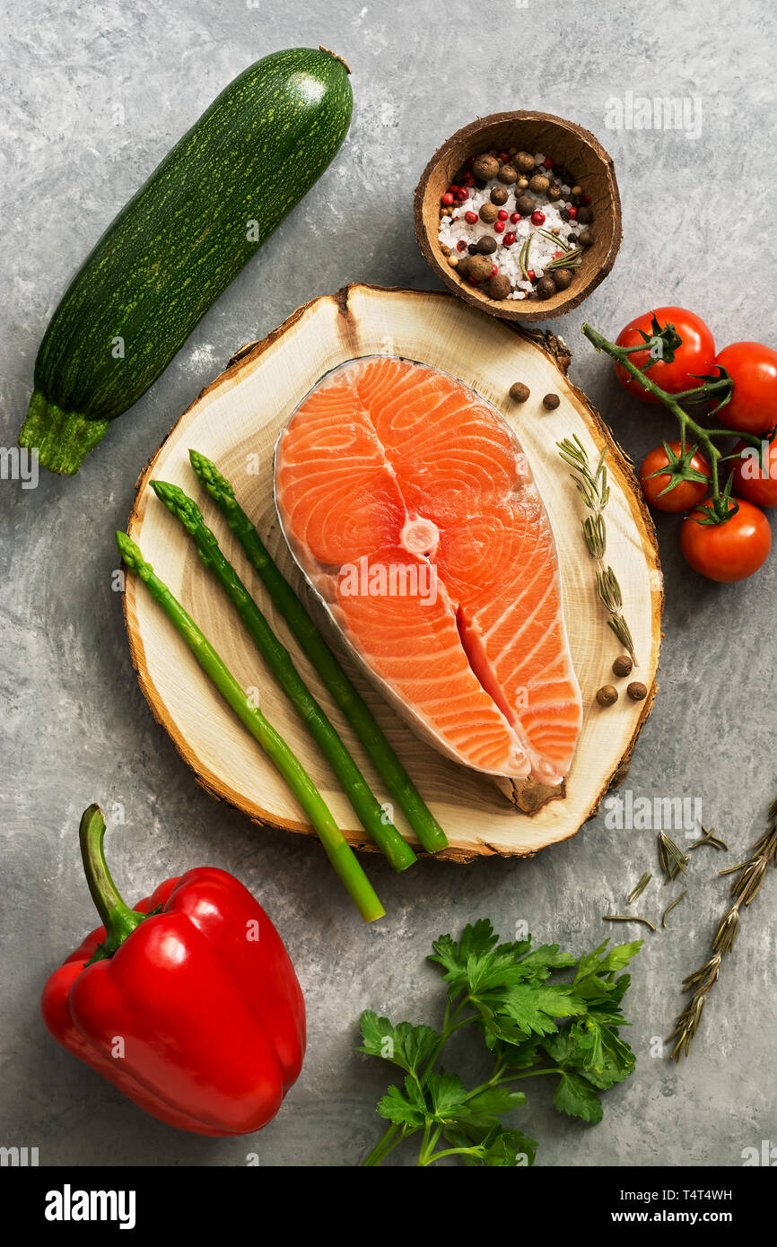 Fisch Mit Tomate Stockfotos und -bilder Kaufen - Alamy