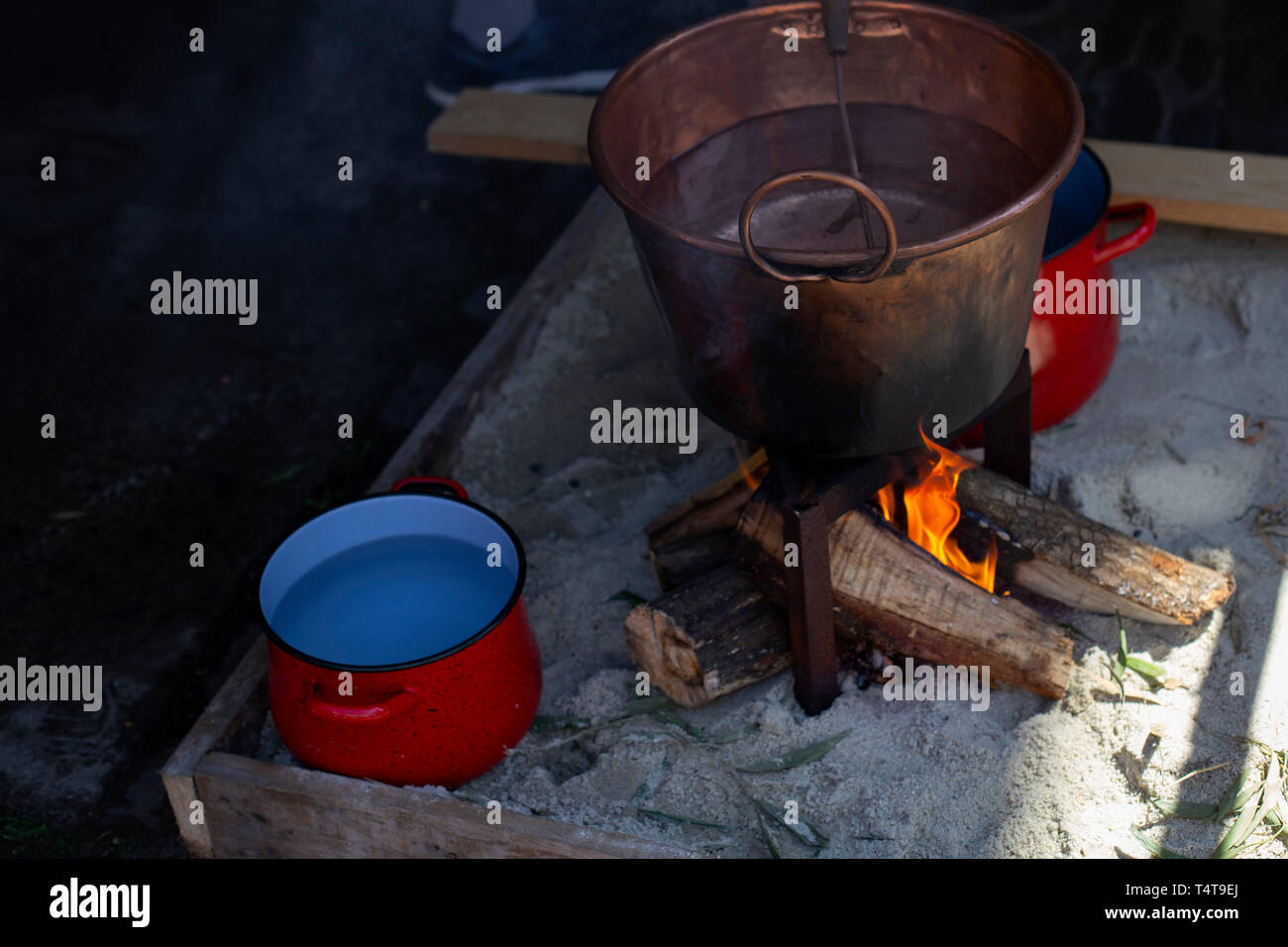 Kochendem wasser topf -Fotos und -Bildmaterial in hoher Auflösung – Alamy