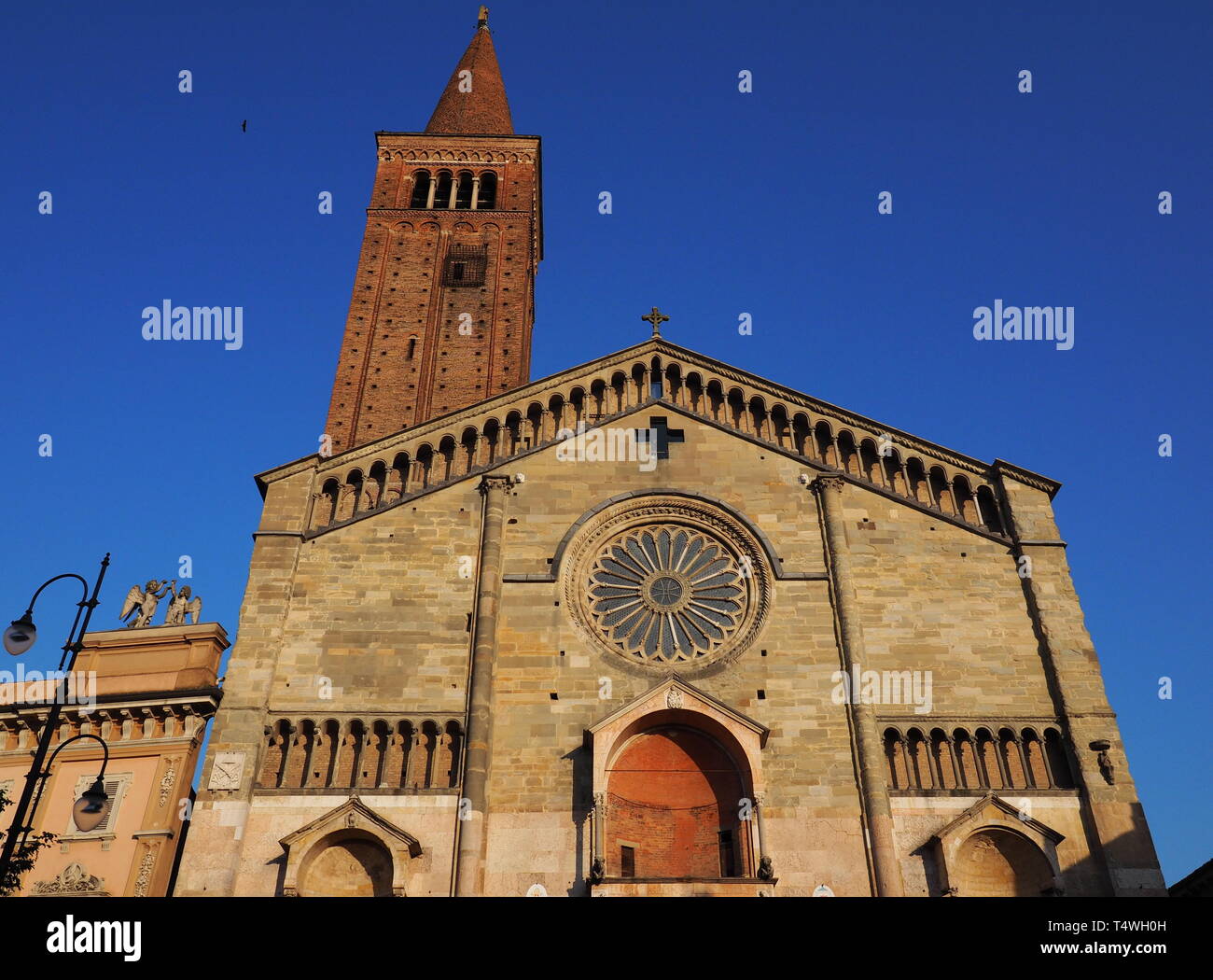 Duomo di piacenza -Fotos und -Bildmaterial in hoher Auflösung – Alamy