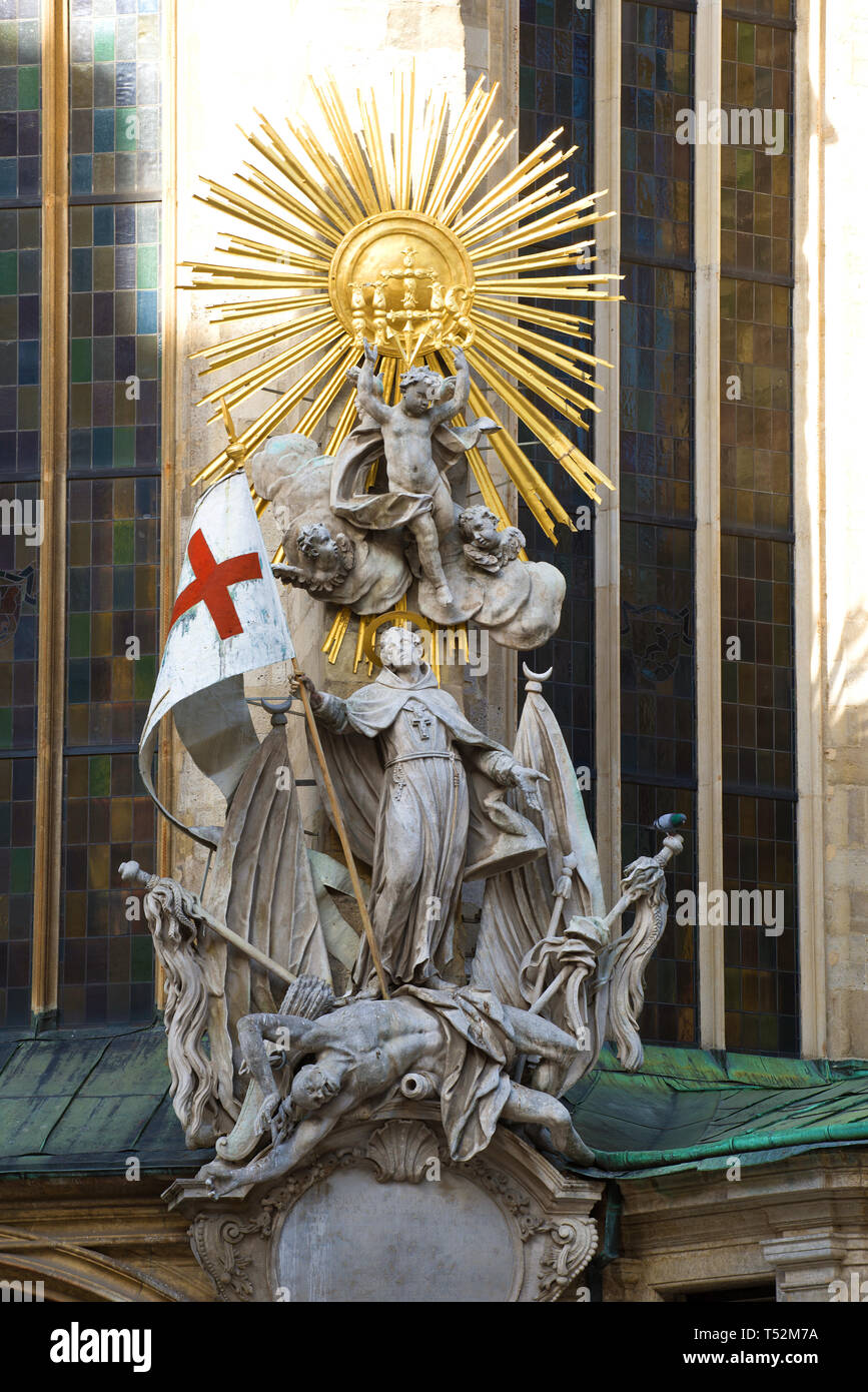 Wien stephansdom altar -Fotos und -Bildmaterial in hoher Auflösung – Alamy
