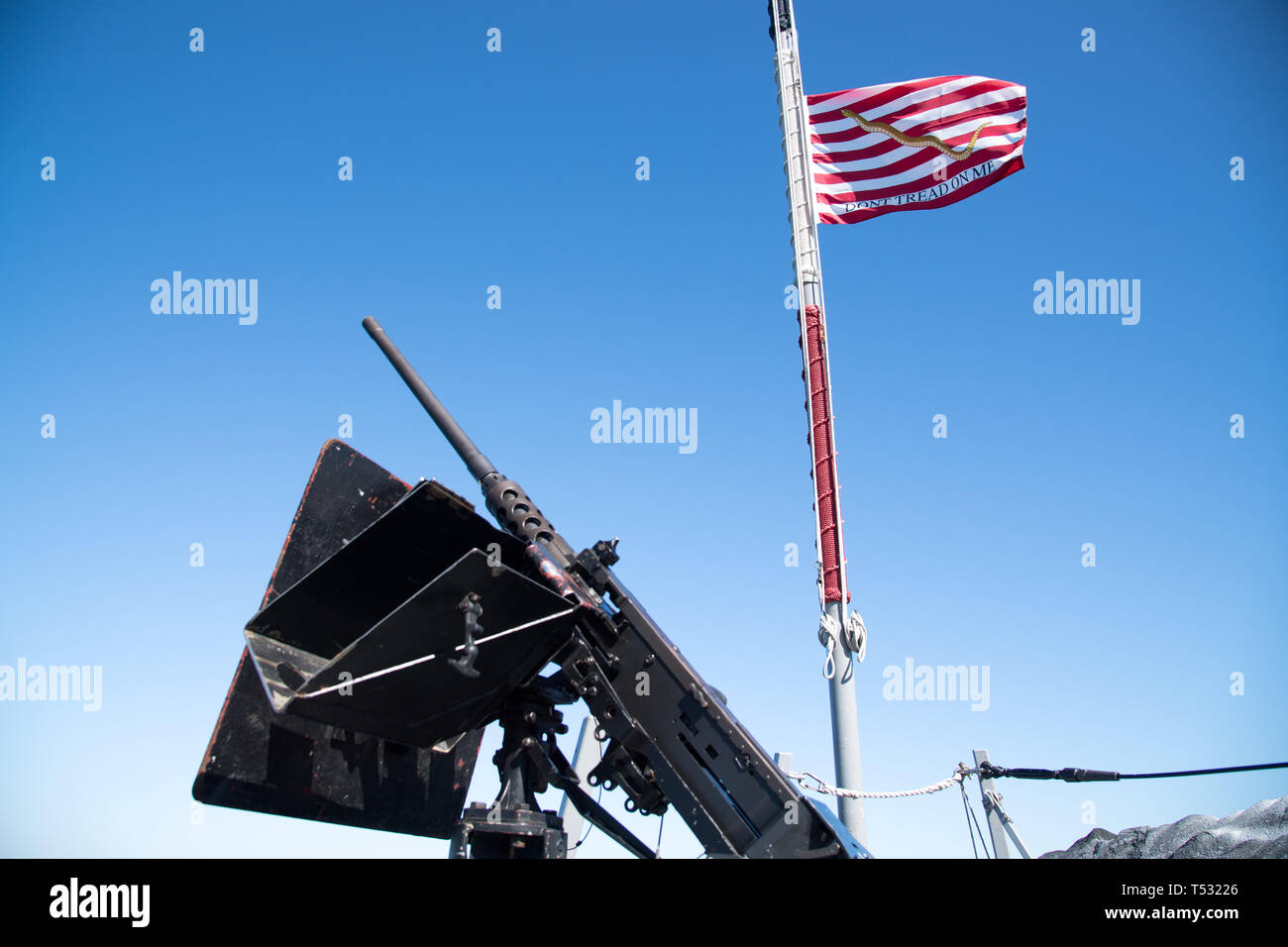 US Navy der Arleigh-Burke-Klasse Lenkwaffen-zerstörer USS Schwer (DDG ...