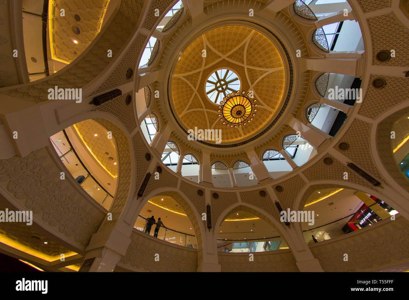 Dubai mall interior dubai city -Fotos und -Bildmaterial in hoher ...
