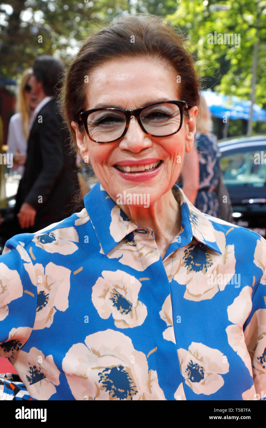 Hannelore Elsner bei der Premiere von 'Der grosse Rudolph' am 36 ...