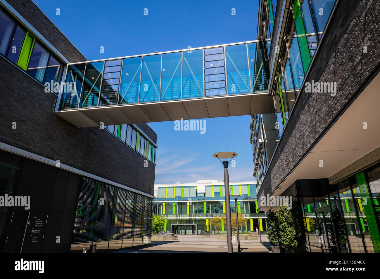 Hochschule rhein waal campus kamp lintfort -Fotos und -Bildmaterial in ...