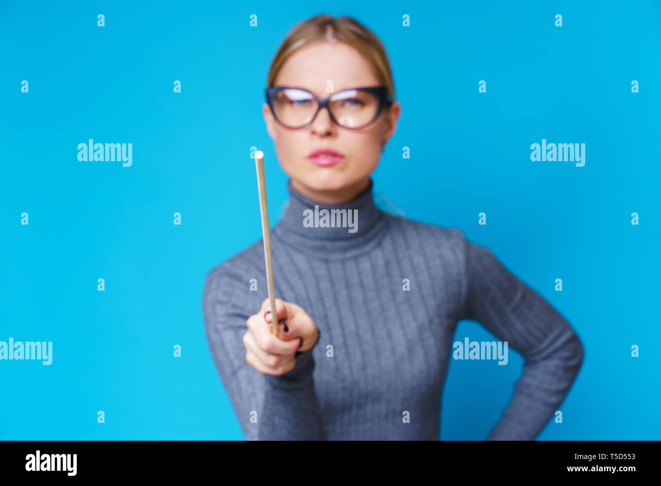 Strenge lehrerin -Fotos und -Bildmaterial in hoher Auflösung - Seite 2 - Alamy