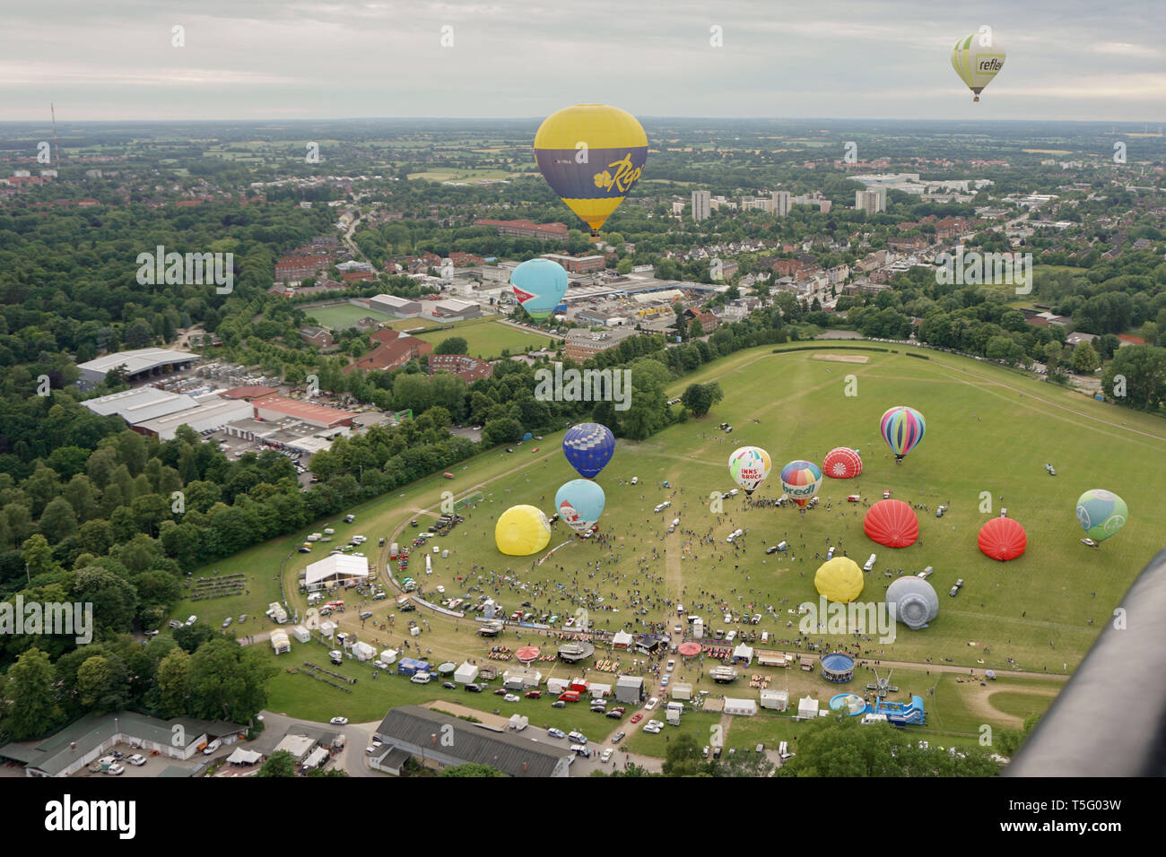 Im Heißluftballon abheben Ballon Sail Nhier Nordmarksportfeld Kiel ...
