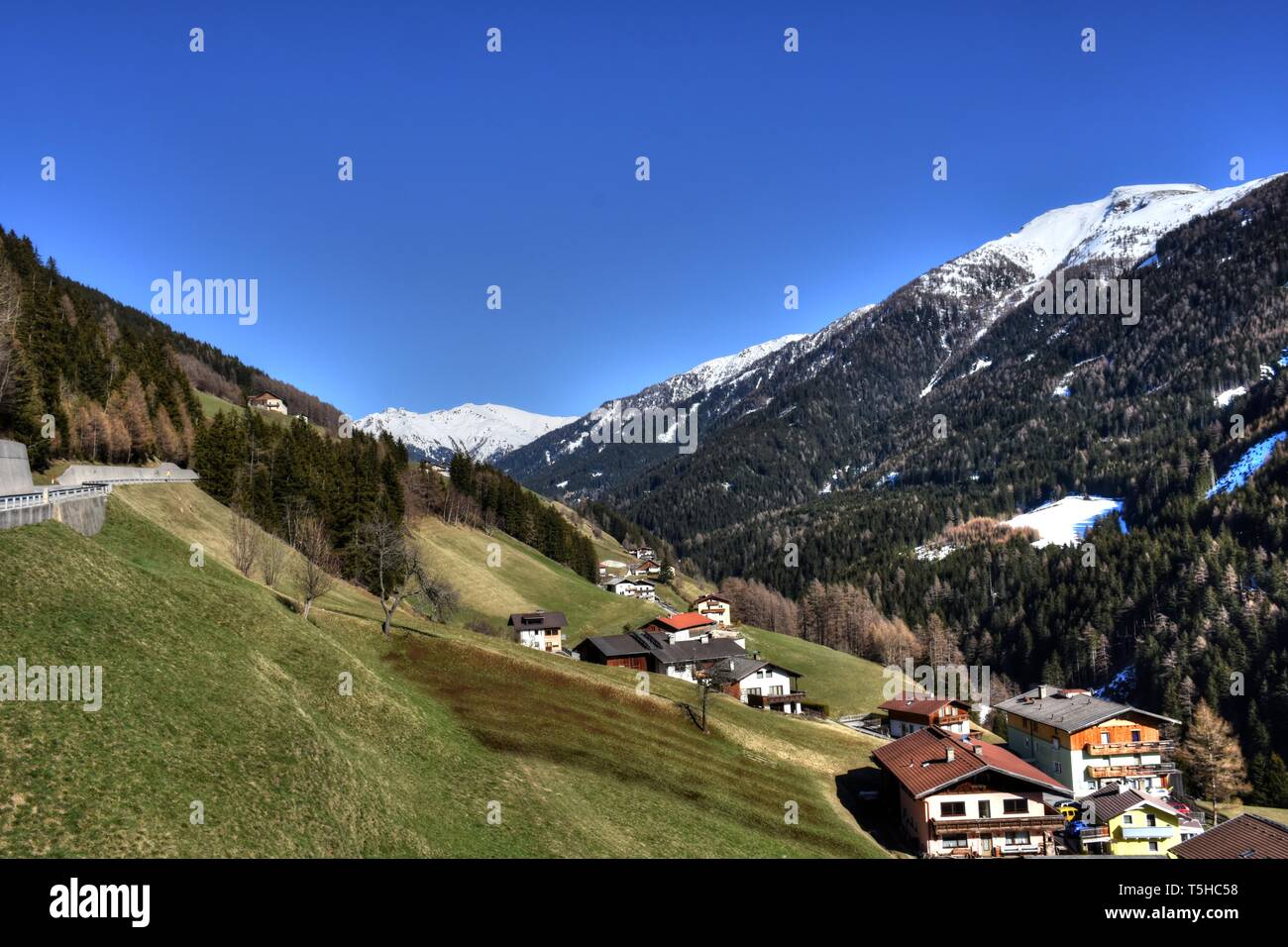 Navis, Dorf Tirol, navistal Naviser Tal, Innsbruck Land, Österreich ...