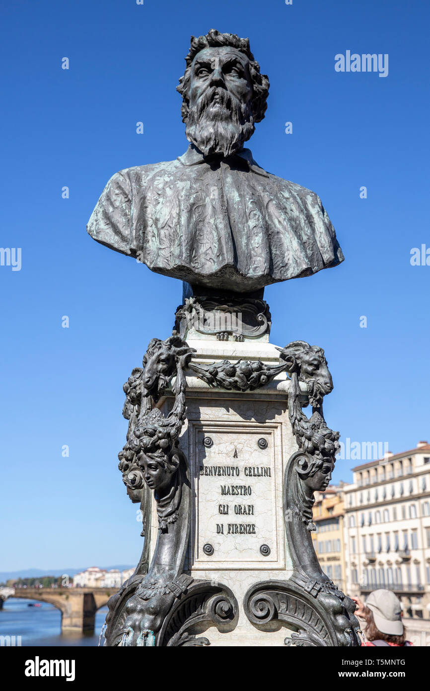 Benvenuto cellini auf ponte vecchio brücke in firenze -Fotos und ...