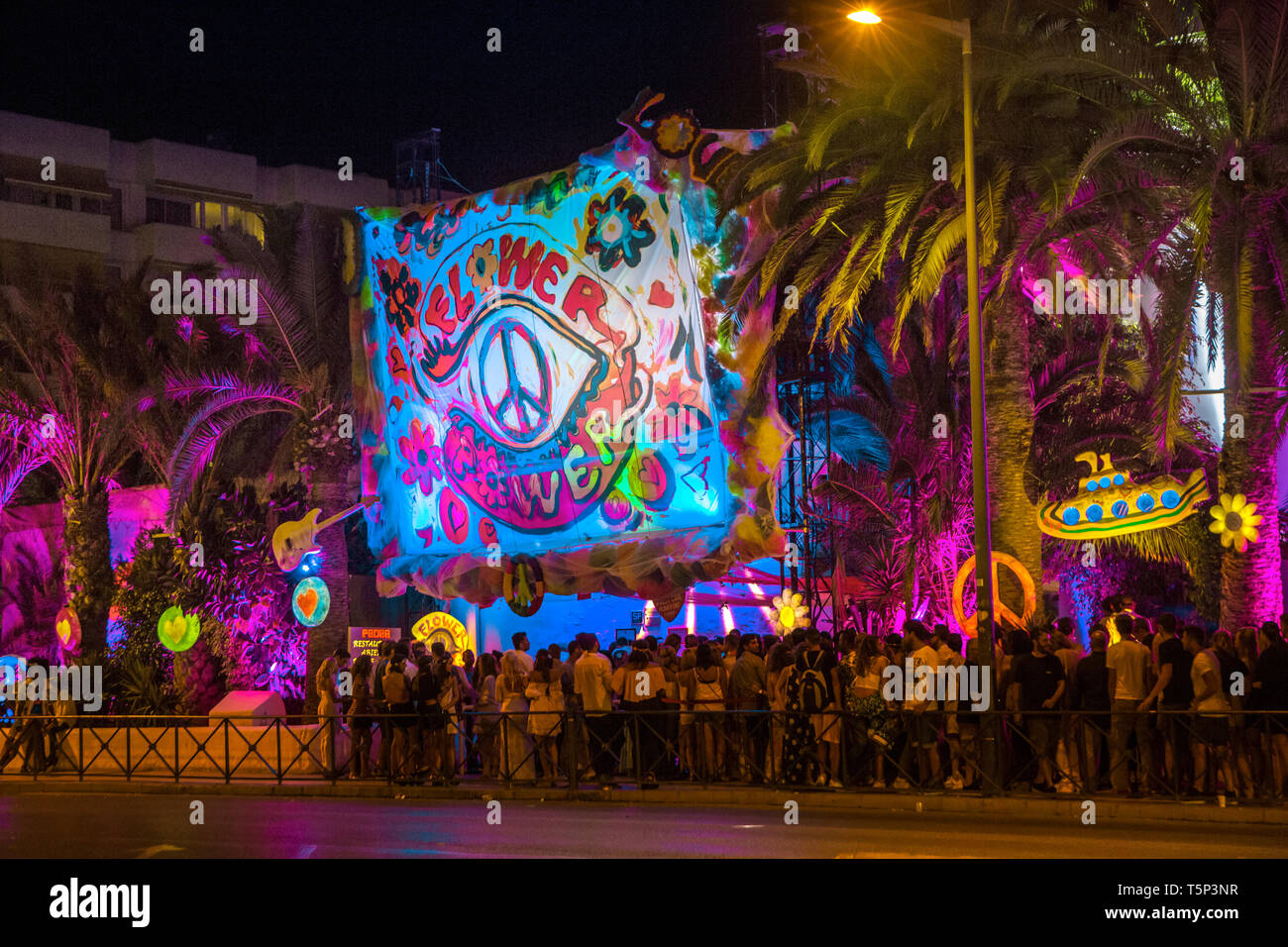 Pacha club -Fotos und -Bildmaterial in hoher Auflösung – Alamy