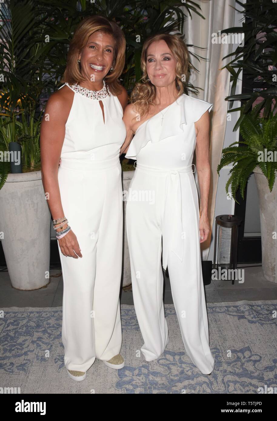 Kathie Lee Gifford's Farewell Party am Times Square EDITION Mit: Hoda ...