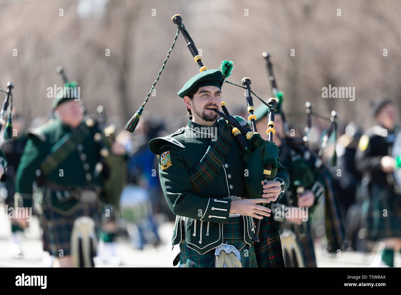 Mitglieder der shannon rover irish pipe band -Fotos und -Bildmaterial ...