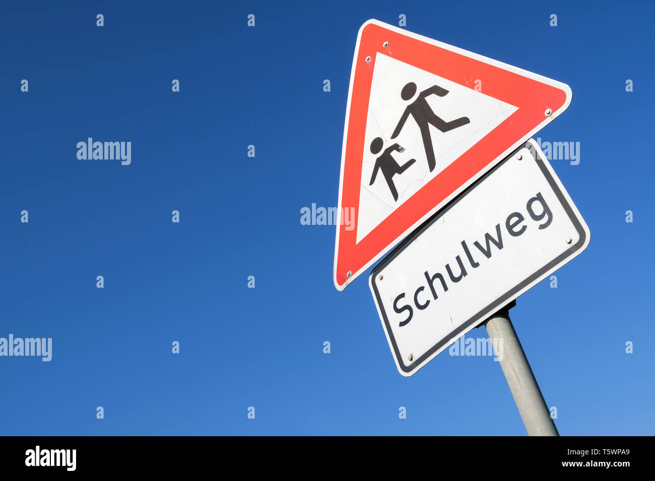 Schule weg zeichen -Fotos und -Bildmaterial in hoher Auflösung – Alamy