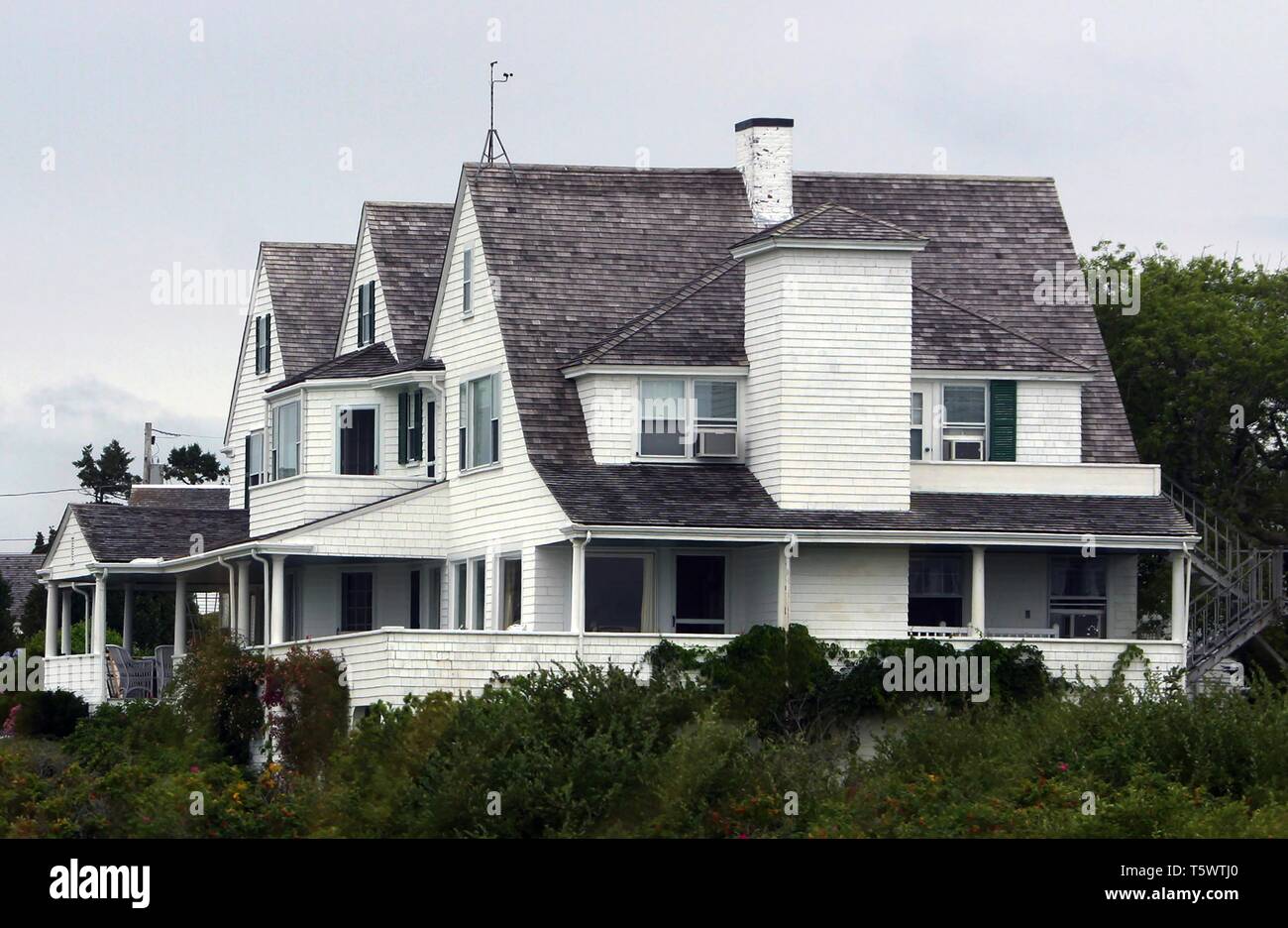 Kennedy compound -Fotos und -Bildmaterial in hoher Auflösung – Alamy