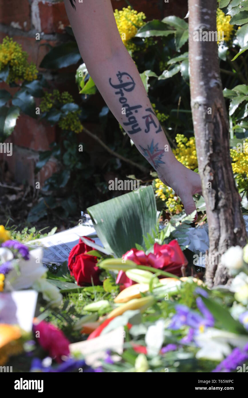 Die Beerdigung von The Prodigy Sänger Keith Flint in der St. Mary's ...