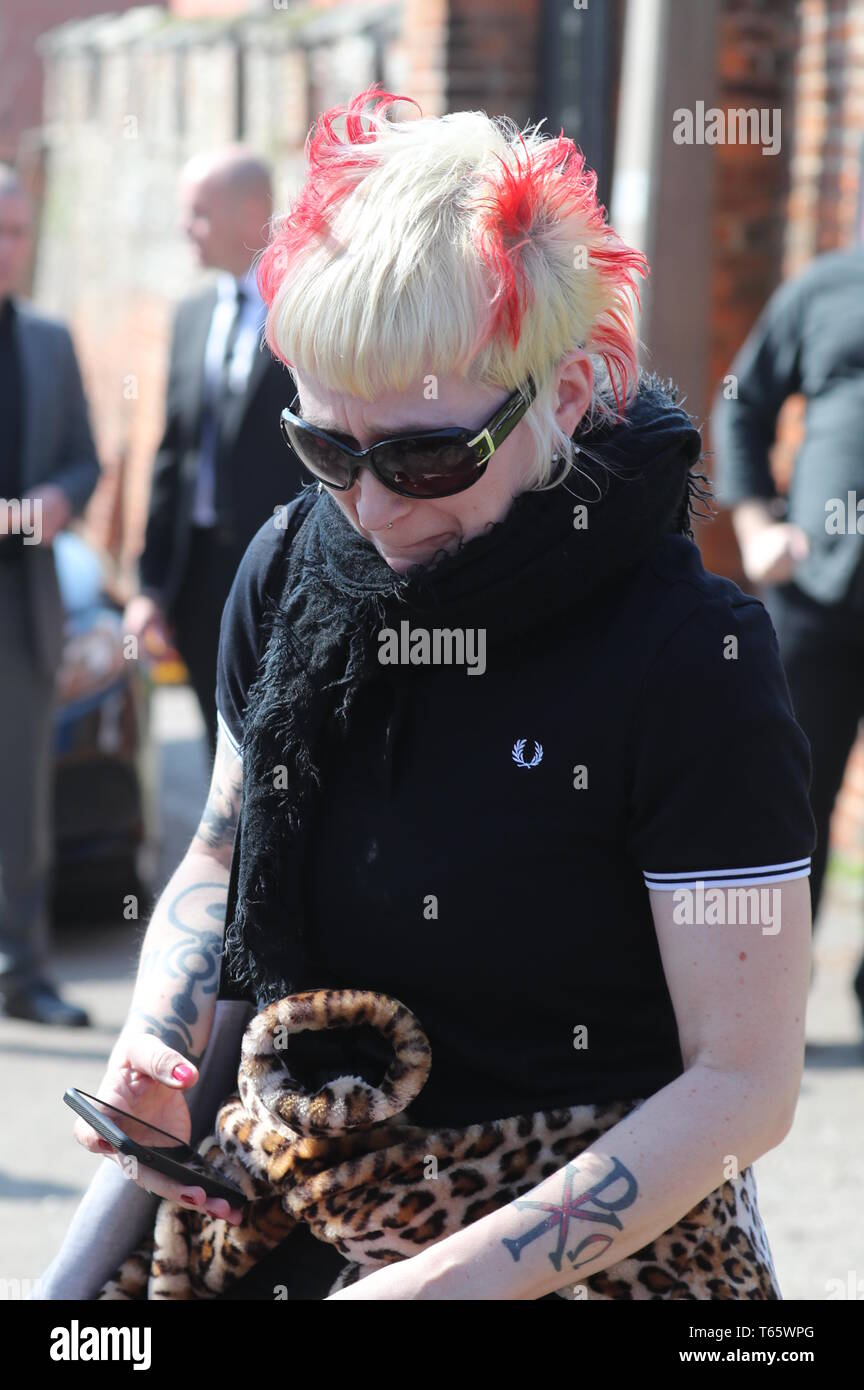 Die Beerdigung von The Prodigy Sänger Keith Flint in der St. Mary's ...