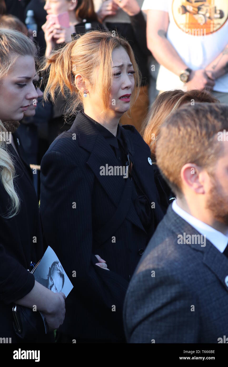 Die Beerdigung von The Prodigy Sänger Keith Flint in der St. Mary's ...