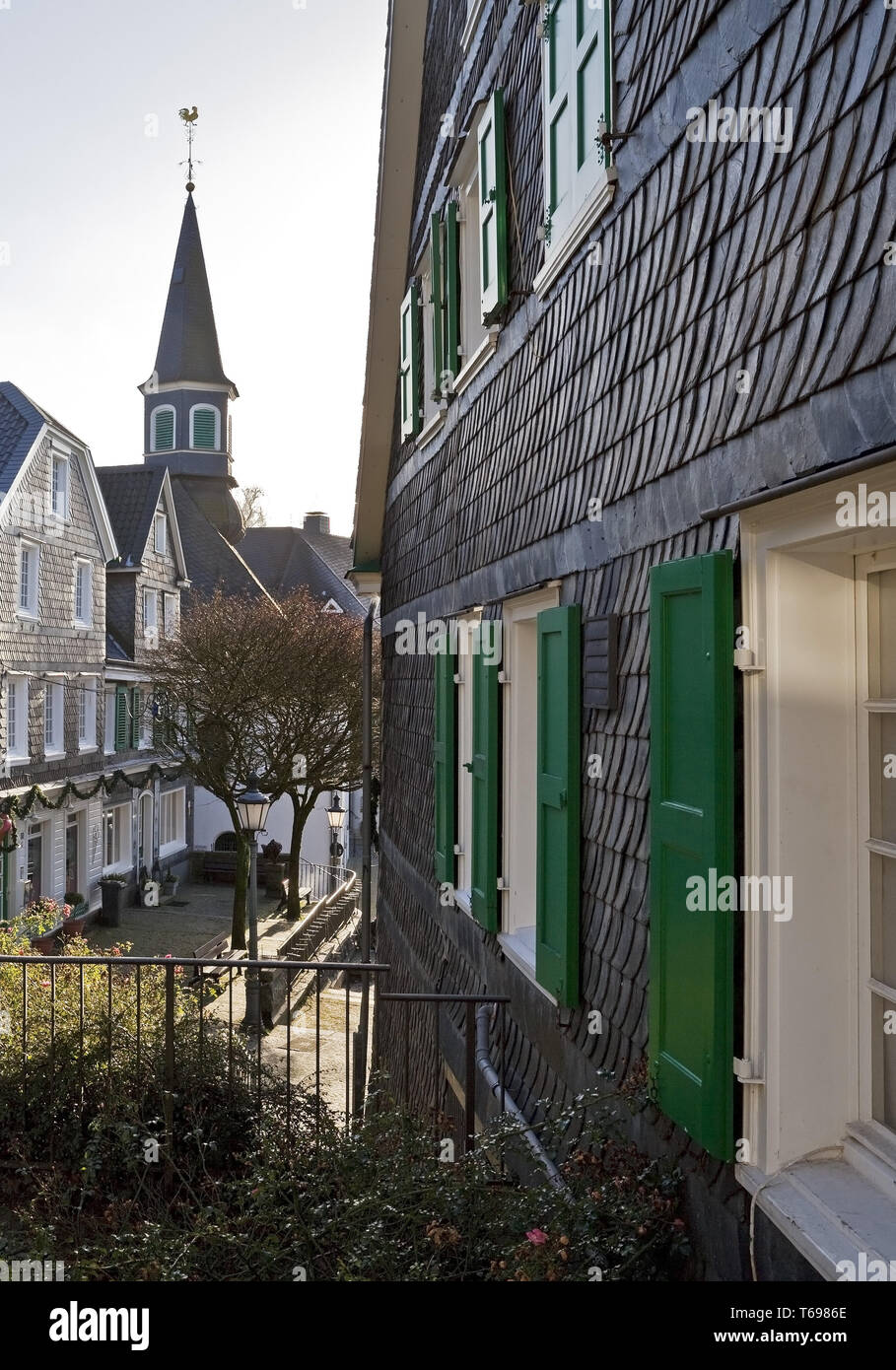 Altstadt und der Evangelischen Kirche von gräfrath, Solingen, Nordrhein ...