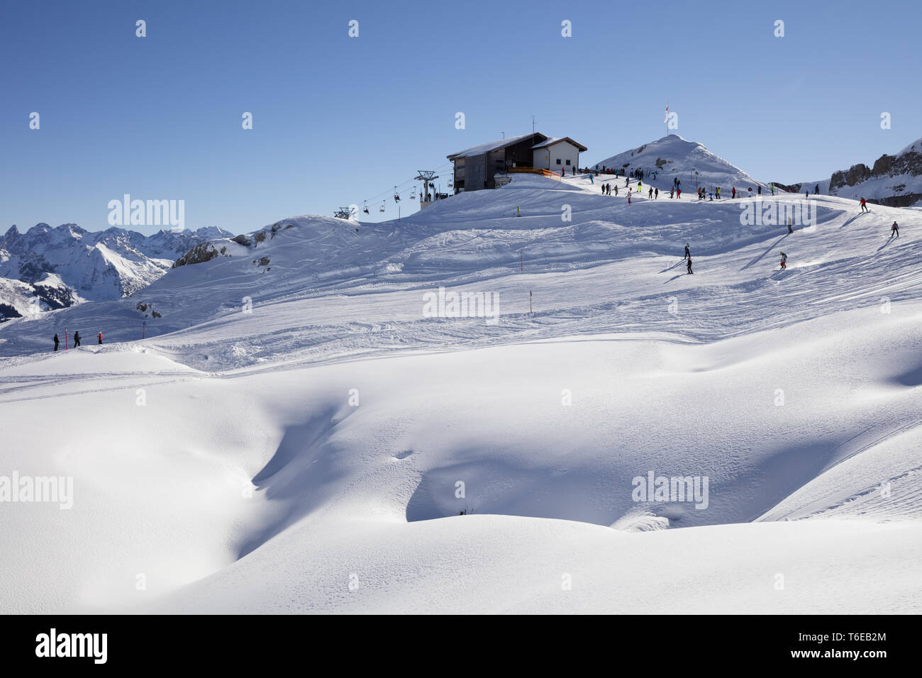 Blaue bergstation -Fotos und -Bildmaterial in hoher Auflösung – Alamy