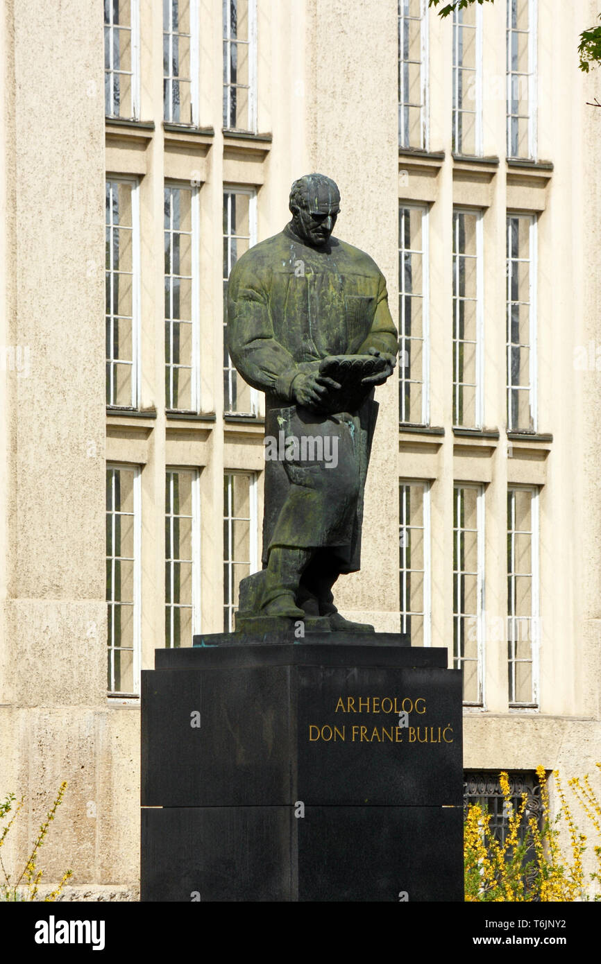 Frane bulic statue -Fotos und -Bildmaterial in hoher Auflösung – Alamy