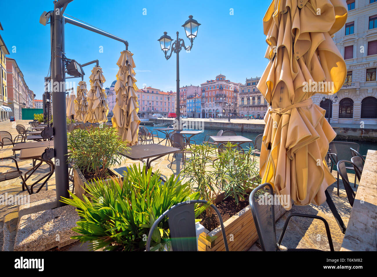 Trieste Italy Cafe Stockfotos und -bilder Kaufen - Alamy