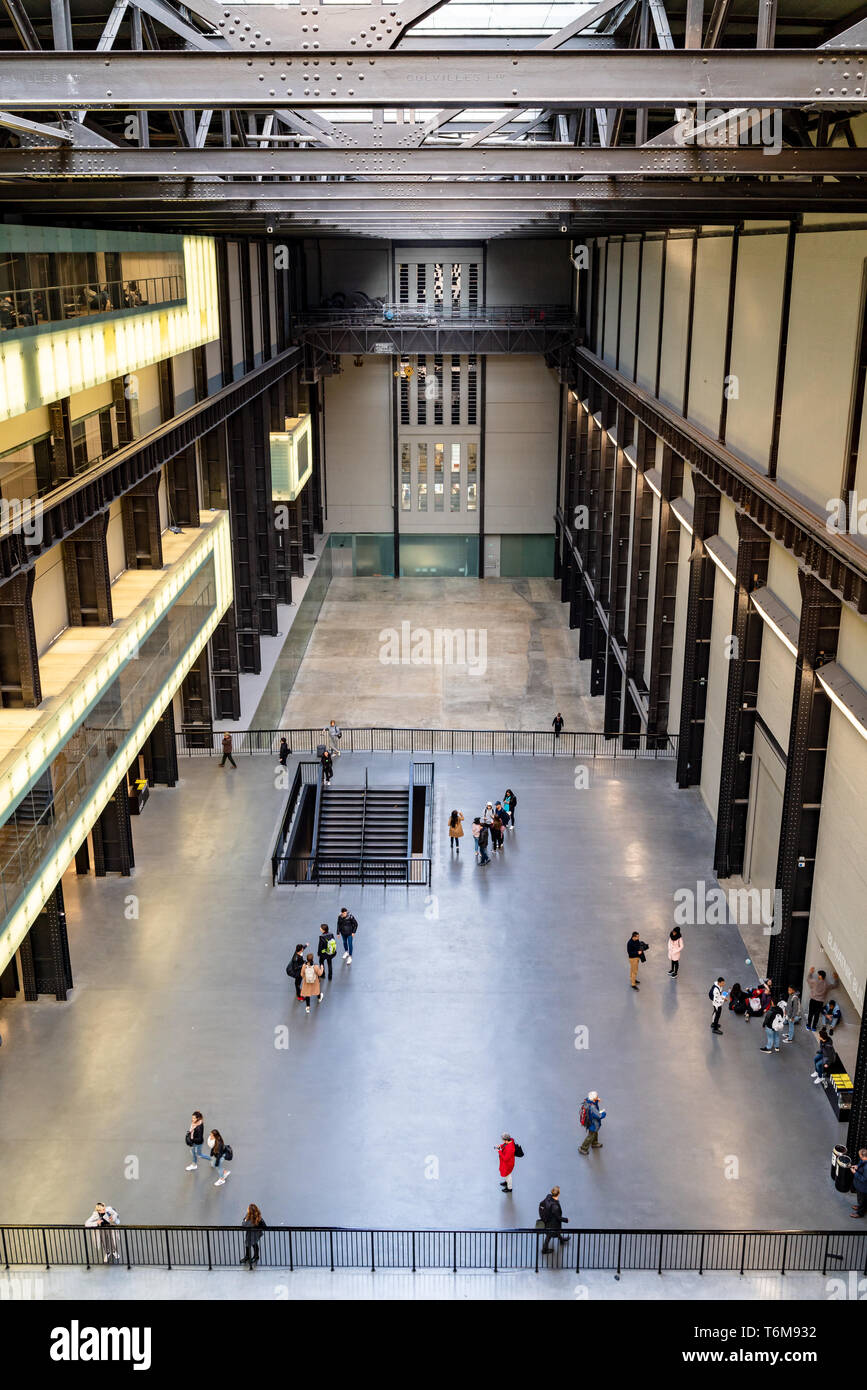 Tate modern turbine hall -Fotos und -Bildmaterial in hoher Auflösung ...