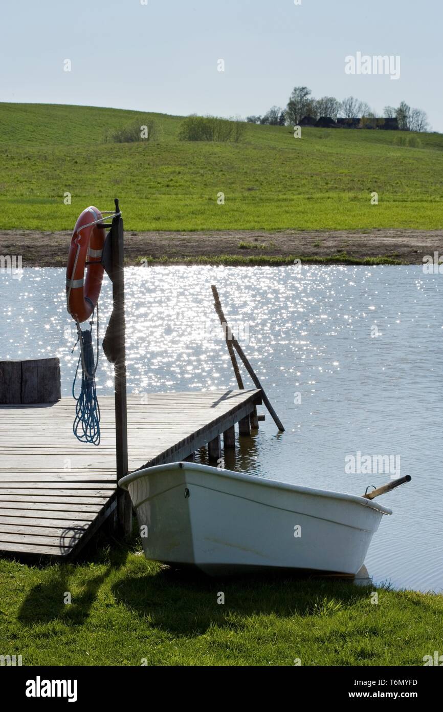 Seeboot transportieren -Fotos und -Bildmaterial in hoher Auflösung – Alamy