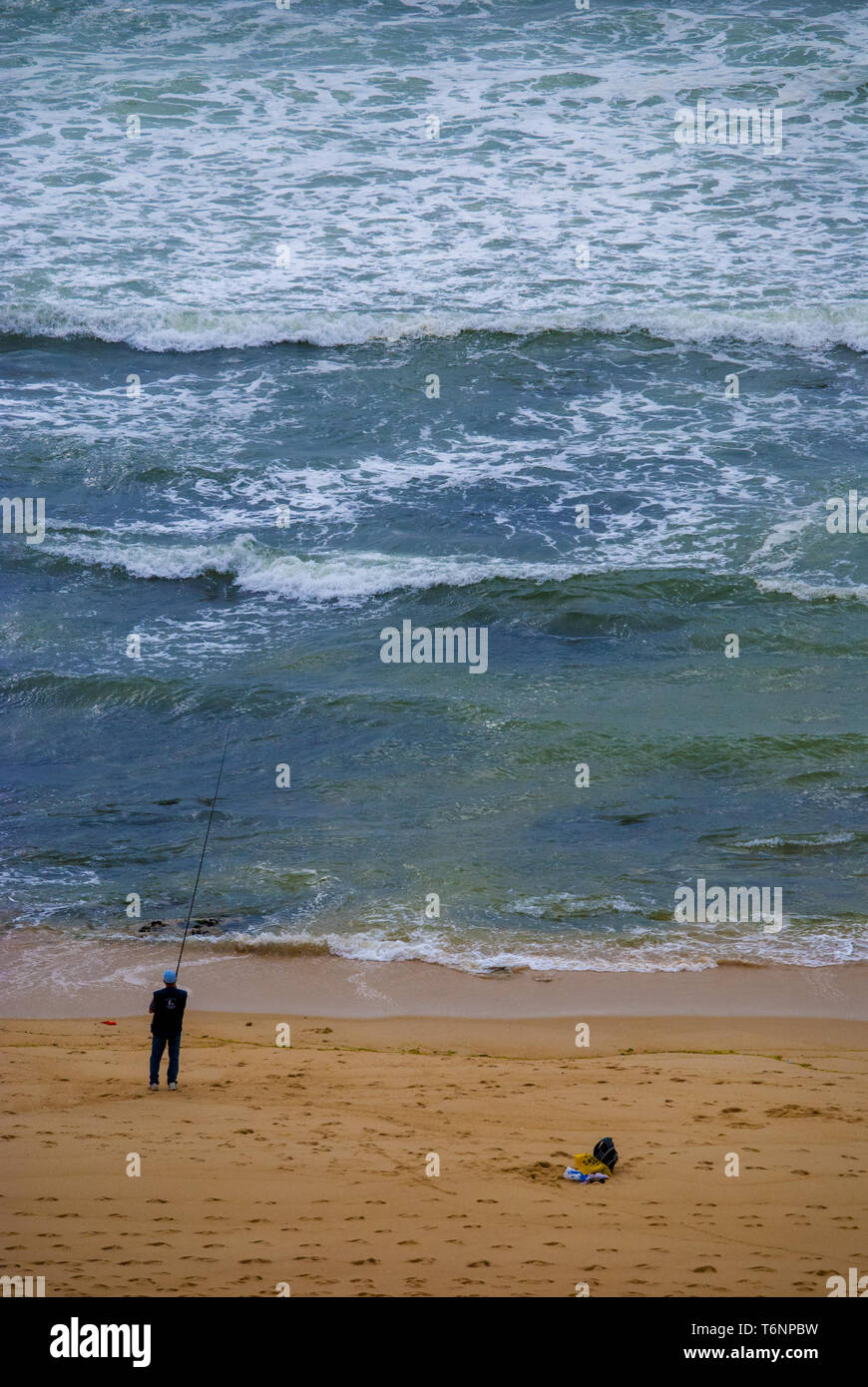 Angeln am strand -Fotos und -Bildmaterial in hoher Auflösung – Alamy