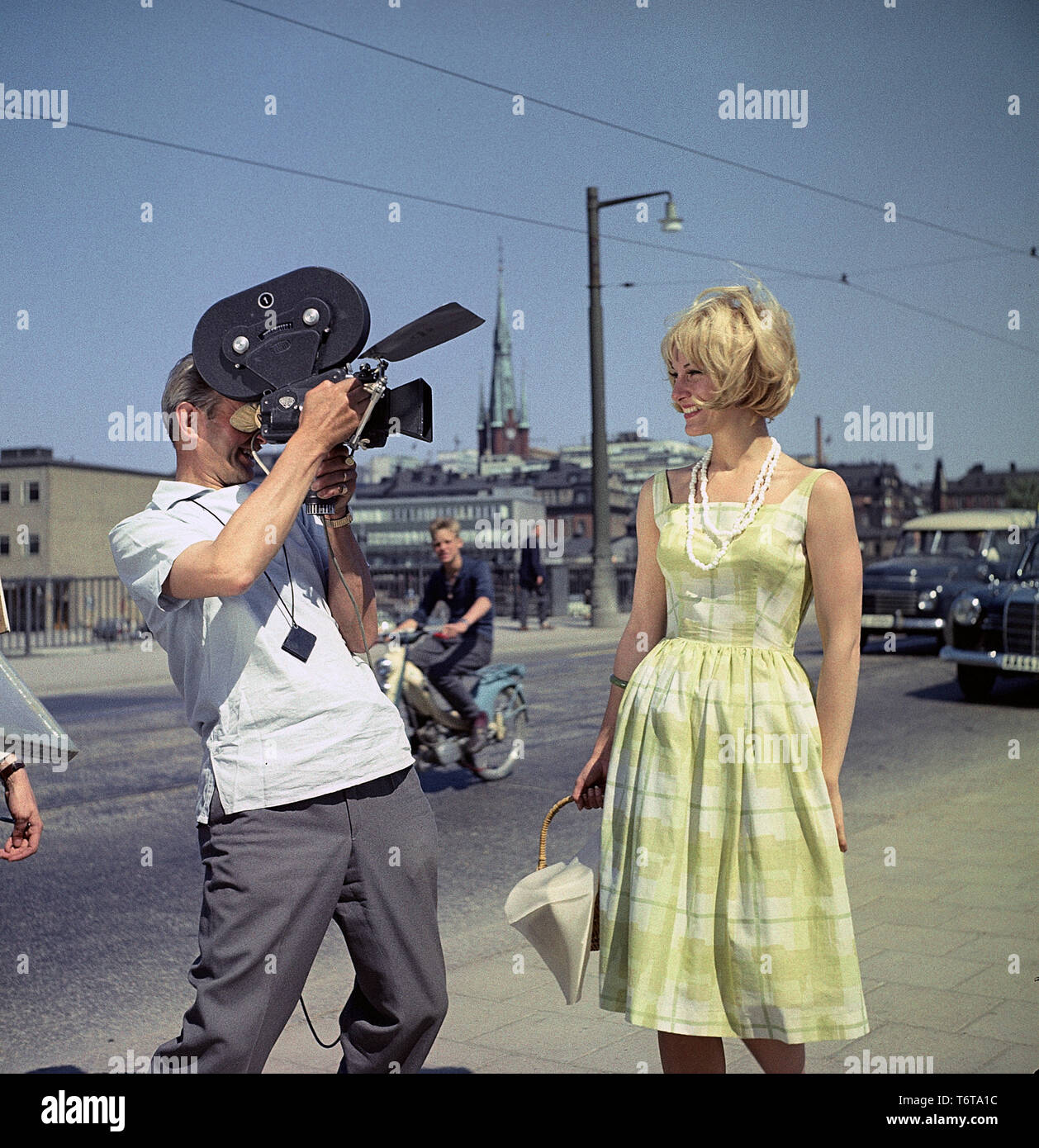 1960s movie camera -Fotos und -Bildmaterial in hoher Auflösung – Alamy