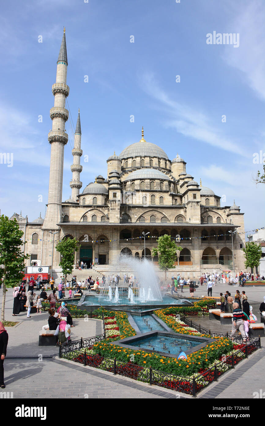 Die yeni camii neue moschee -Fotos und -Bildmaterial in hoher Auflösung ...