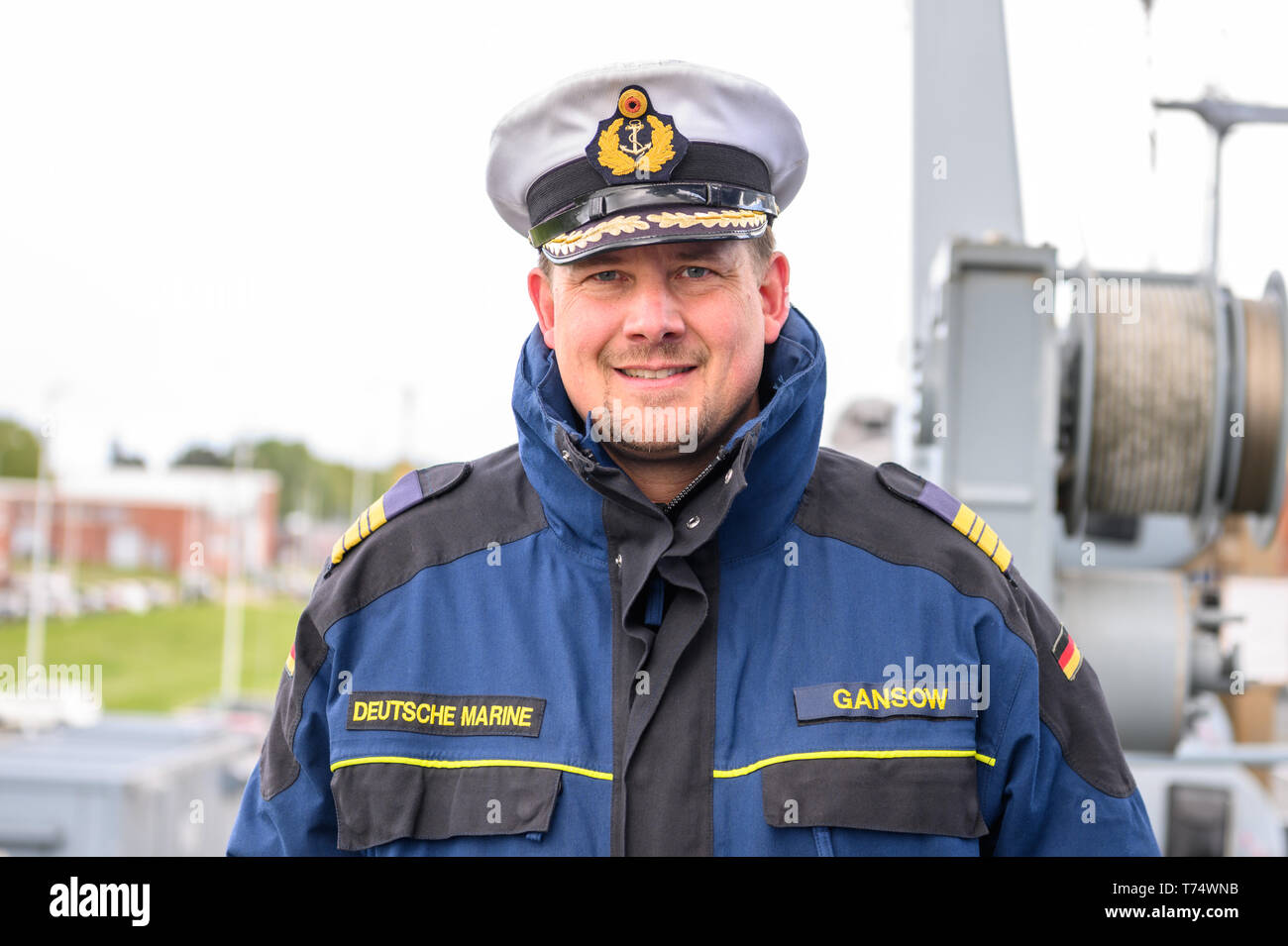 Wilhelmshaven, Deutschland. 04 Mai, 2019. Markus Gansow, Kommandant des ...