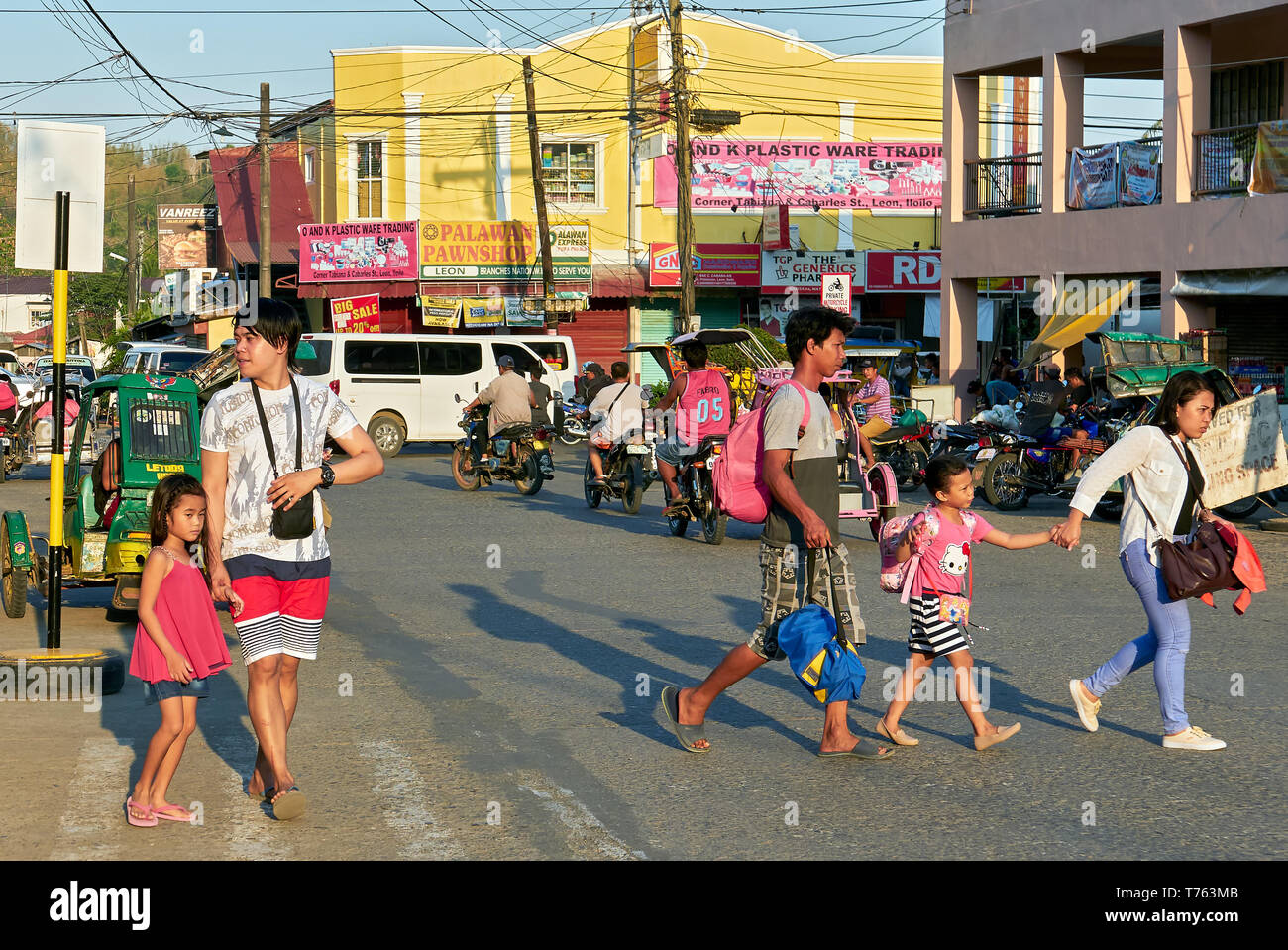 Filipino kinder -Fotos und -Bildmaterial in hoher Auflösung – Alamy