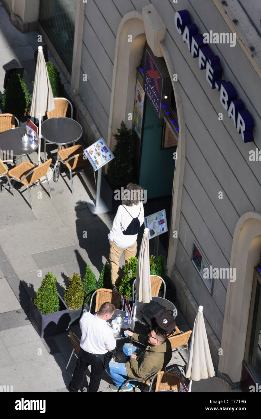 Kellner österreich -Fotos und -Bildmaterial in hoher Auflösung – Alamy