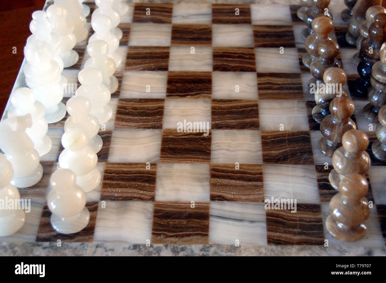 Schachbrett aus marmor -Fotos und -Bildmaterial in hoher Auflösung – Alamy