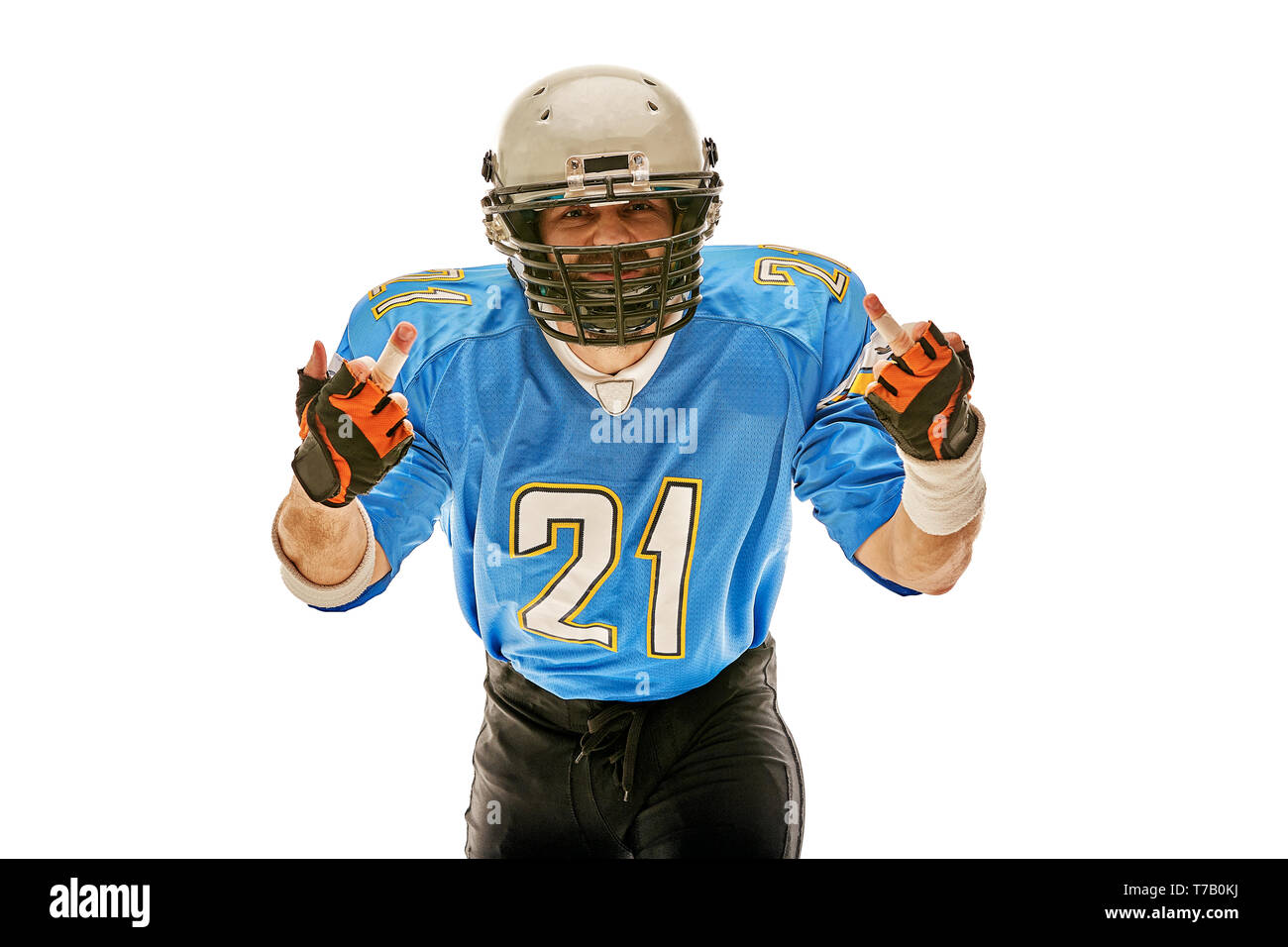 Portrait von American football player zeigt Mittelfinger ...
