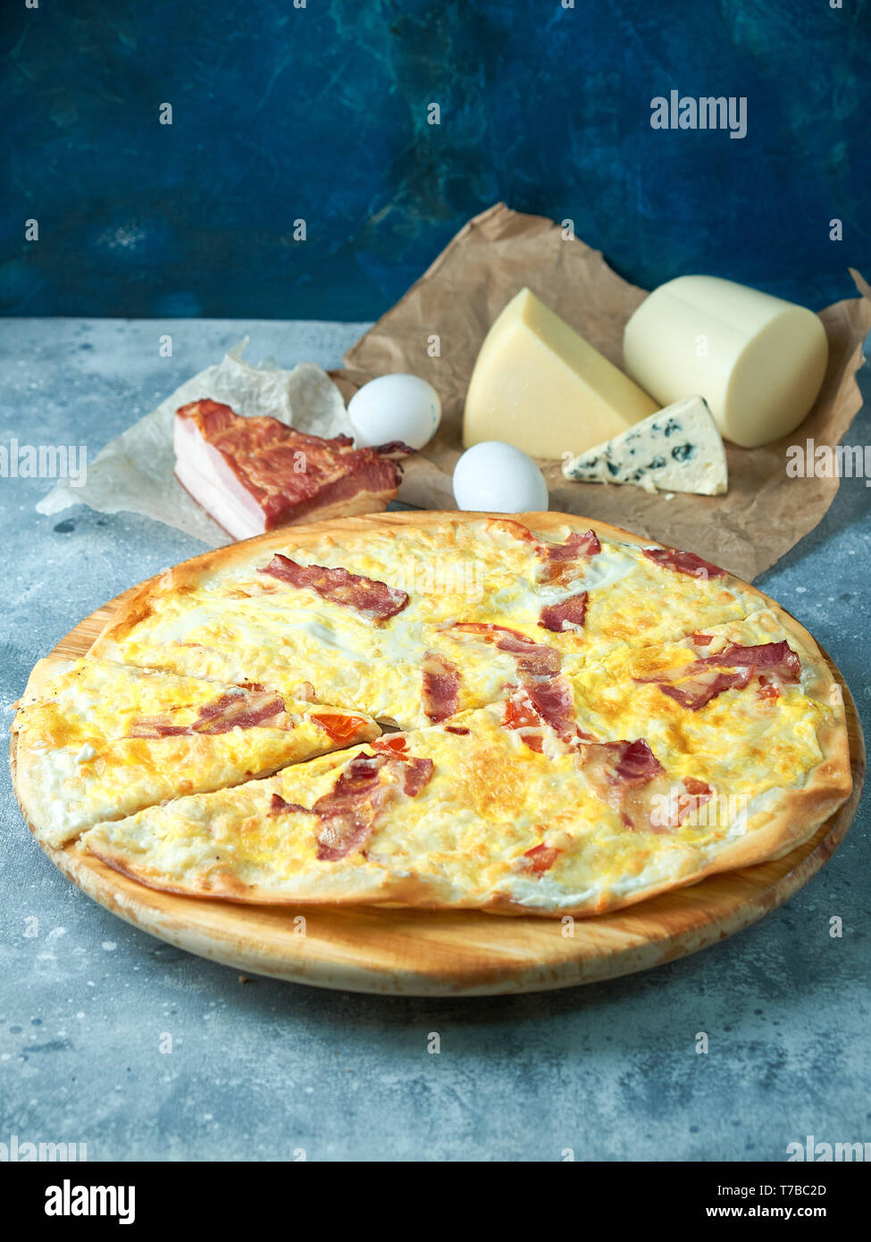 Scheibe der heiße Pizza grosse Käse Mittag- oder Abendessen Kruste ...