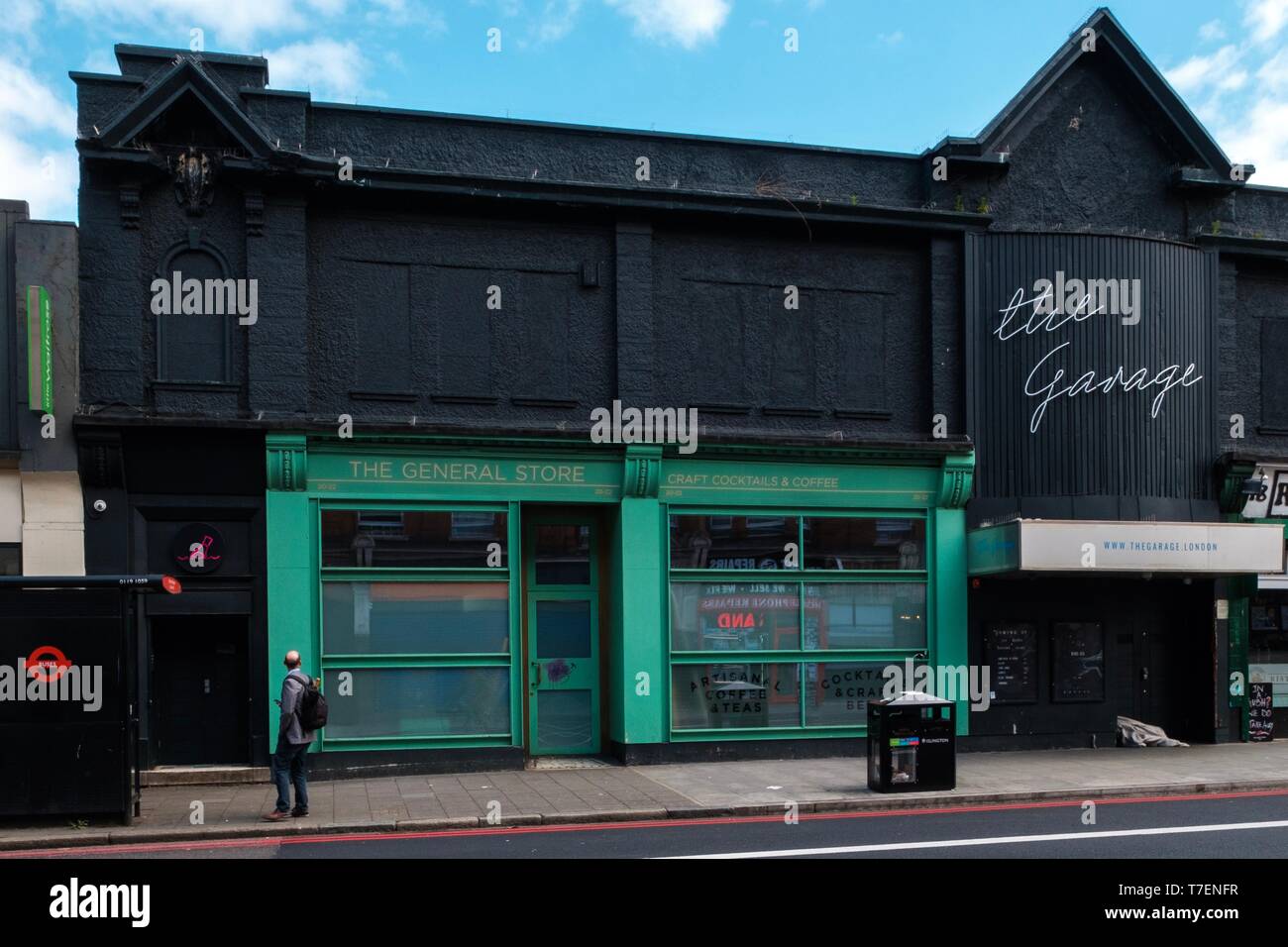 Londoner garage -Fotos und -Bildmaterial in hoher Auflösung – Alamy