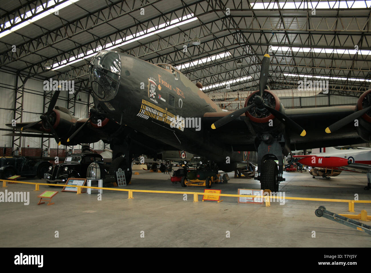 Handley Page Halifax Mk III in T2 Hangar Stockfotografie - Alamy