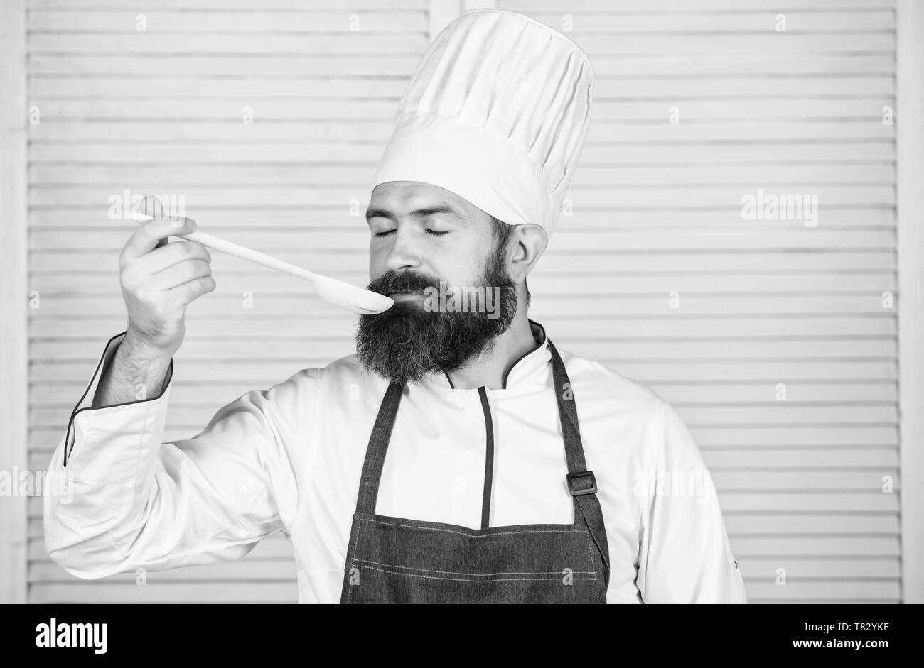 Hinzufügen Von Geschmack Stockfotos & Hinzufügen Von Geschmack Bilder ...