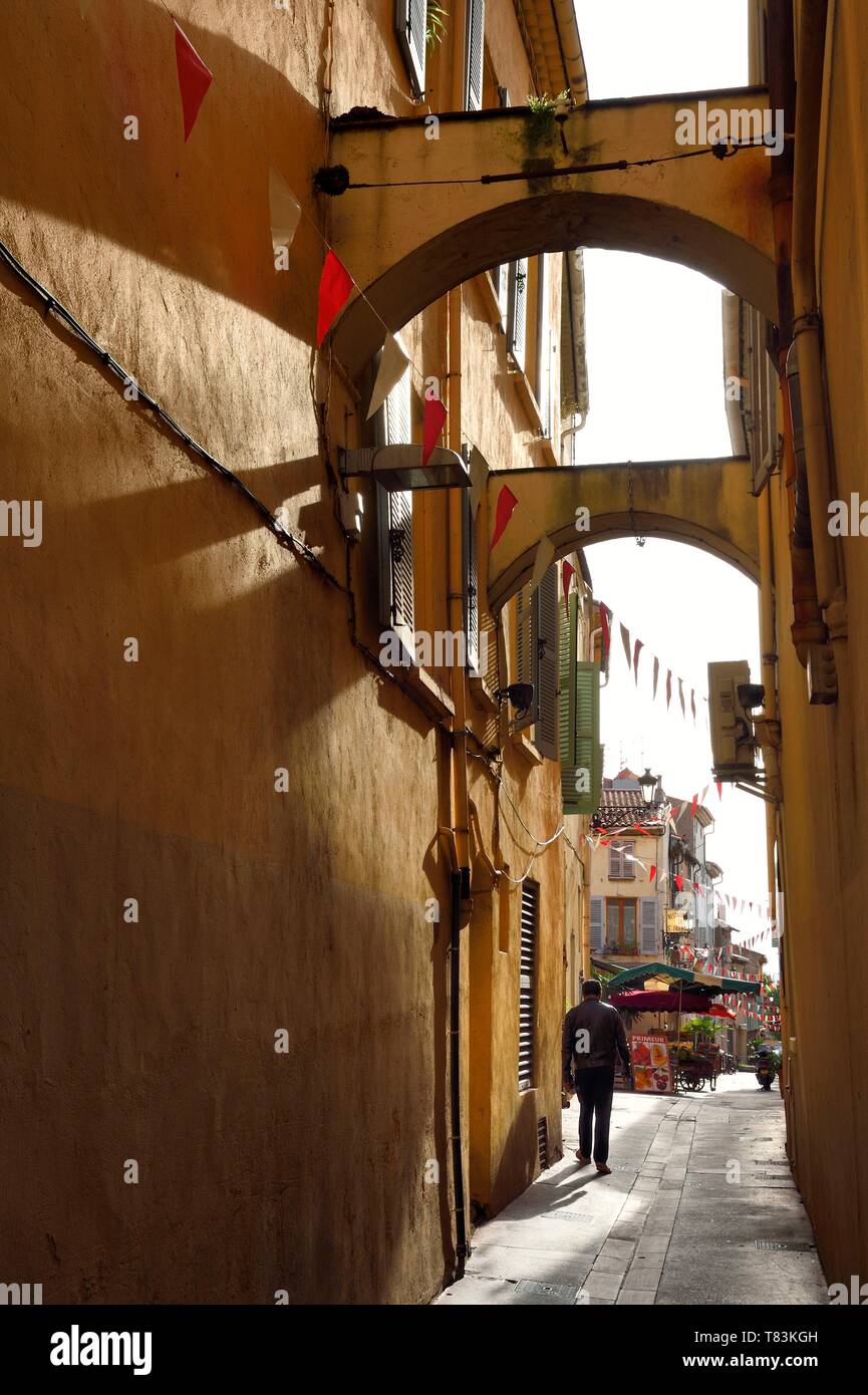 Rue saint francois de paule -Fotos und -Bildmaterial in hoher Auflösung ...
