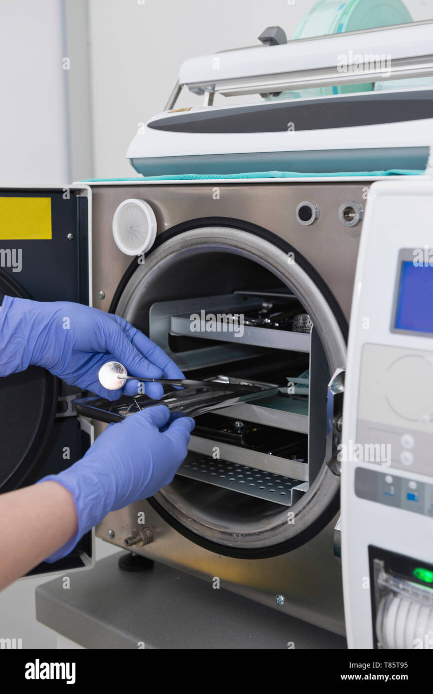 Sterilizing Machine Stockfotos und -bilder Kaufen - Alamy
