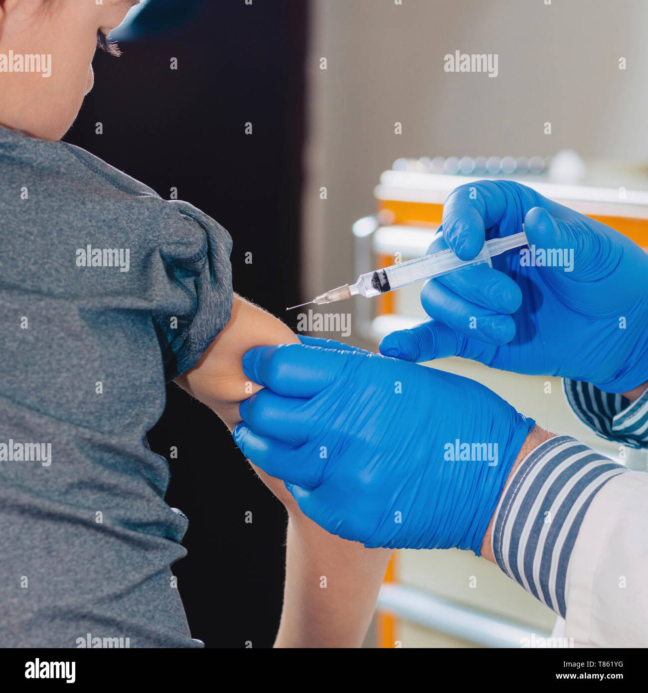 Vaccination child -Fotos und -Bildmaterial in hoher Auflösung – Alamy