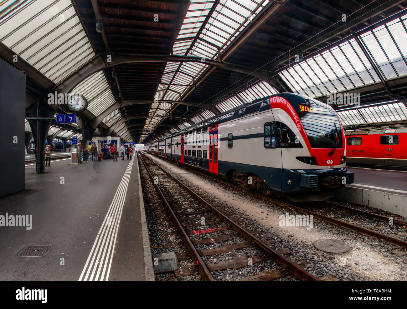 Inter-city-Express am Hauptbahnhof Zürich, Schweiz Stockfotografie - Alamy