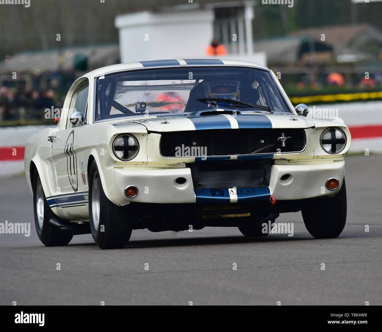 Geschlossenes cockpit gt autos -Fotos und -Bildmaterial in hoher ...