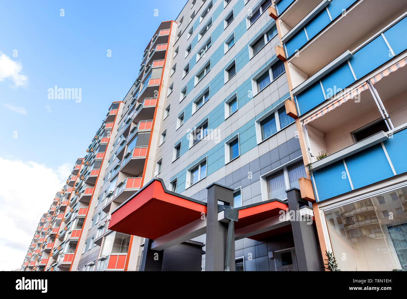 Deutscher plattenbau -Fotos und -Bildmaterial in hoher Auflösung – Alamy