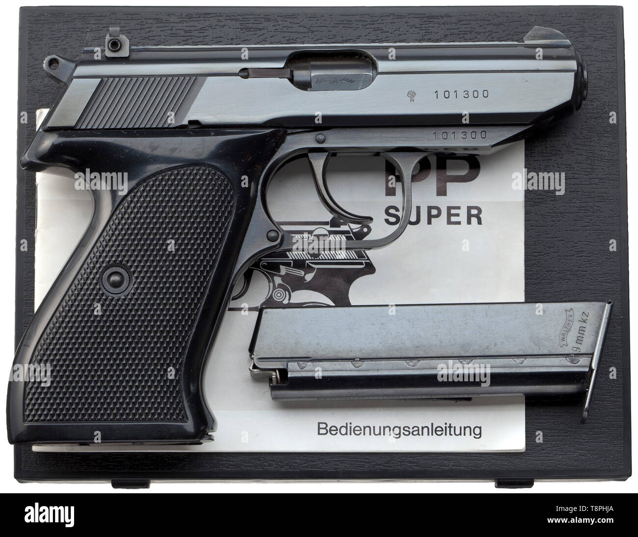 Ein Walther PP Super im Kaliber 9 mm kurz, in Feld Nr. 101300 ...