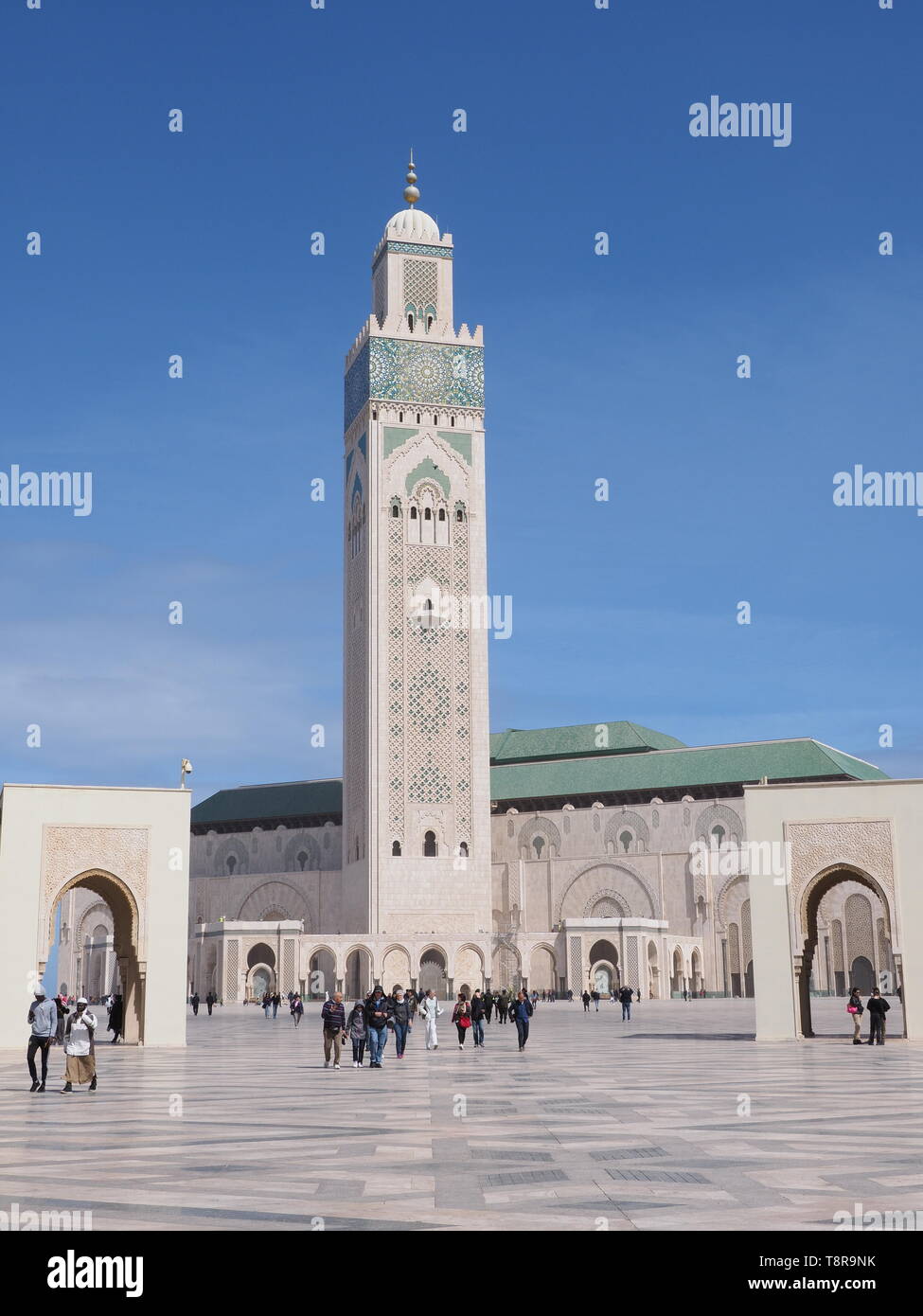 Skyline Und Moschee Hassan Ii Stockfotos Und Bilder Kaufen Alamy